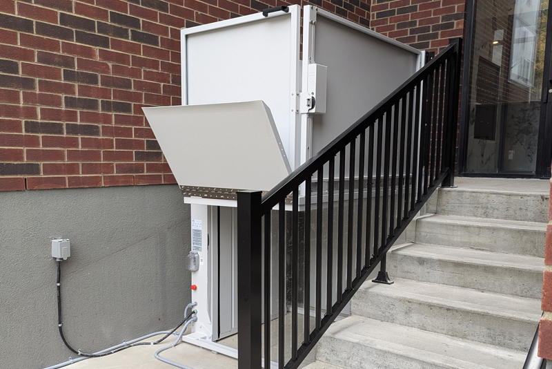 Commercial Lifts | AmeriGlide Vertical Platform Lifts